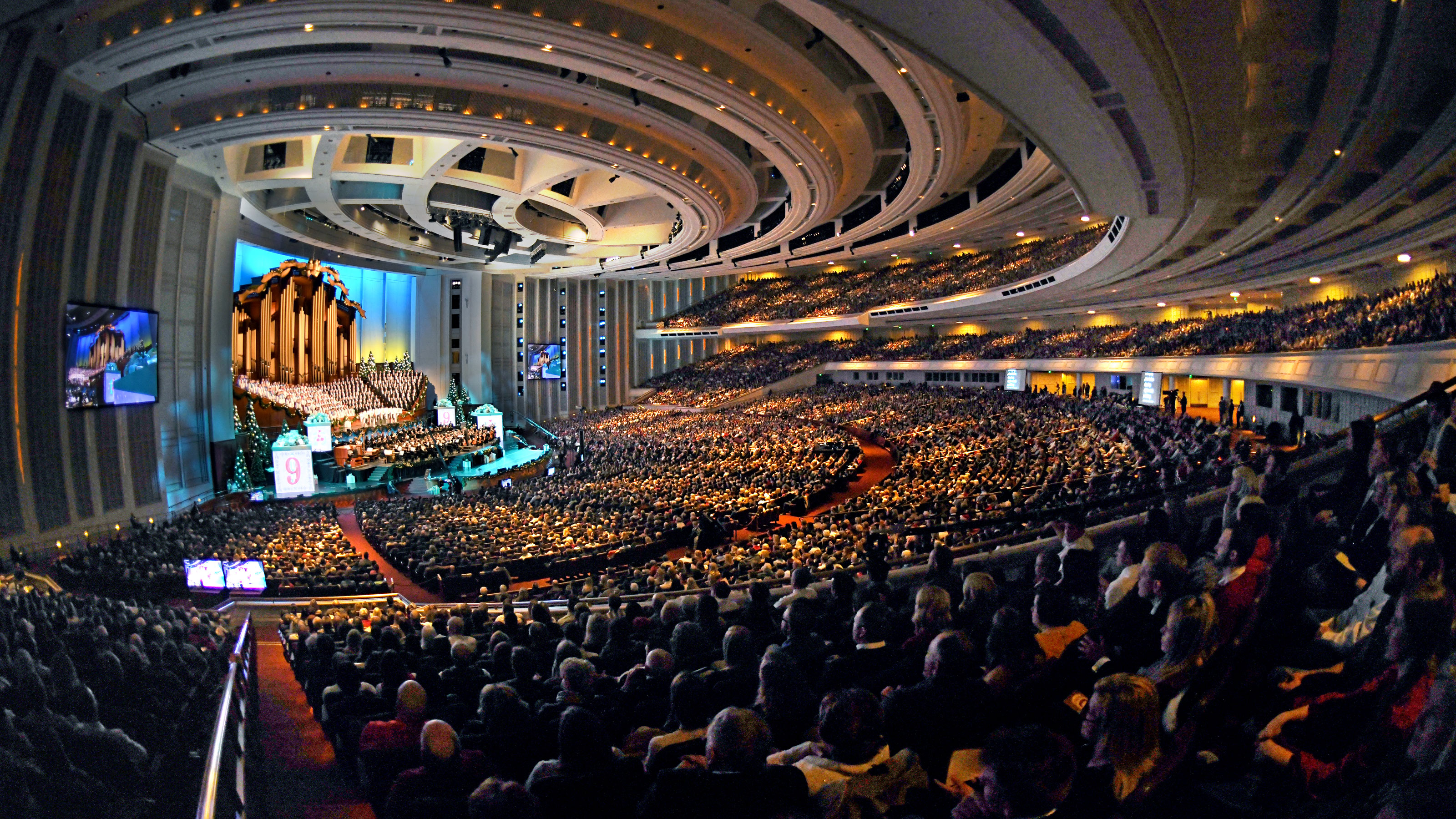 Christmas with The Tabernacle Choir - About