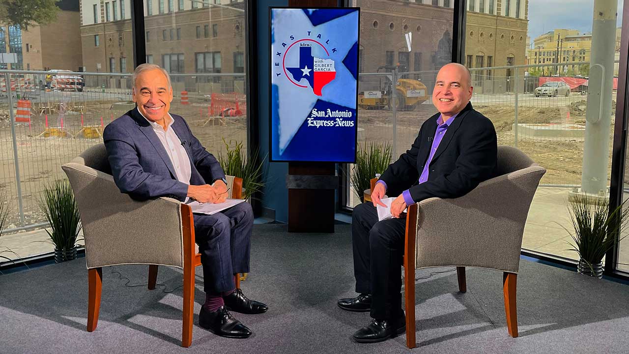 Texas Talk with Gilbert Garcia | Former Congressman Charlie Gonzalez