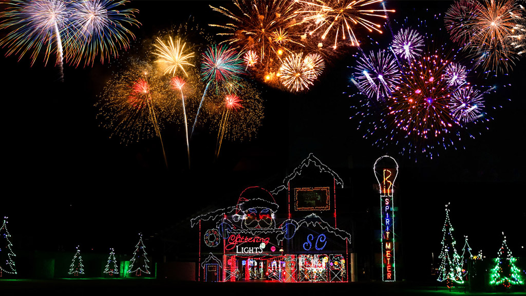 December 31: NYE Fireworks and Family Fun at Glittering Lights