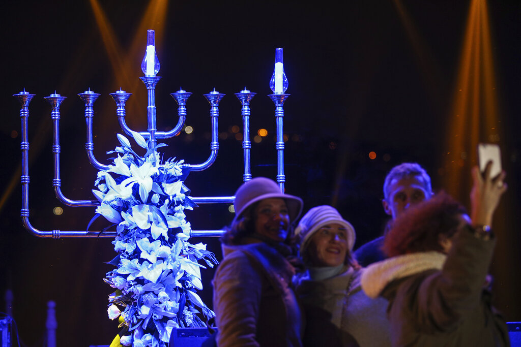 8-day celebration of Hannukah starts this week