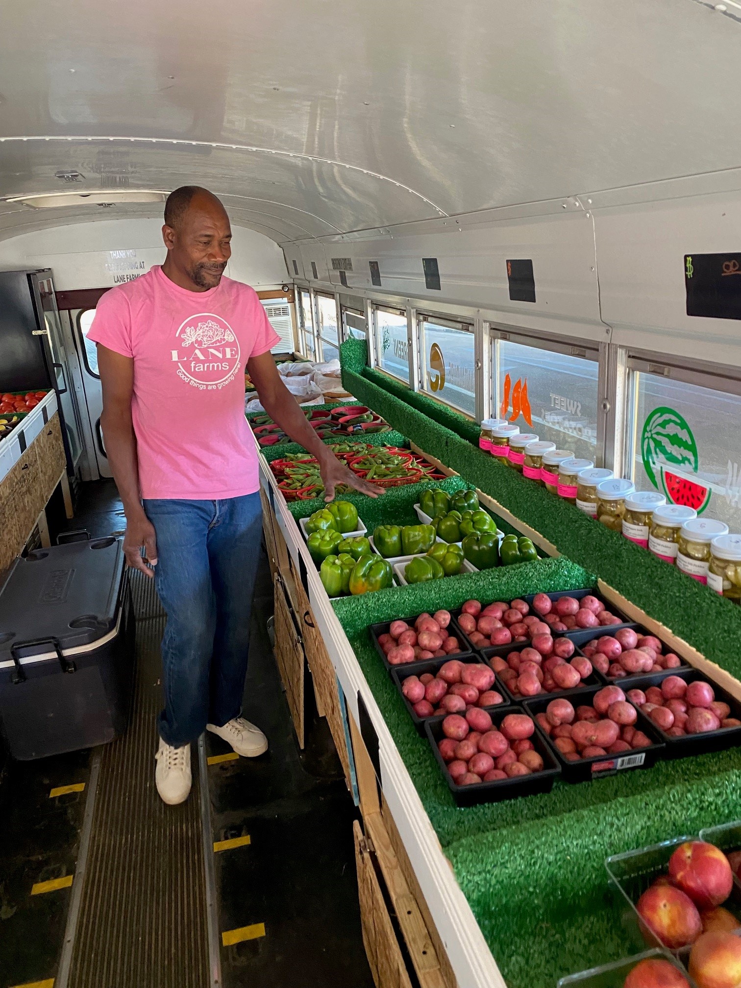 Mobile farmers’ market a ‘blessing’ to Mississippi’s underserved ...
