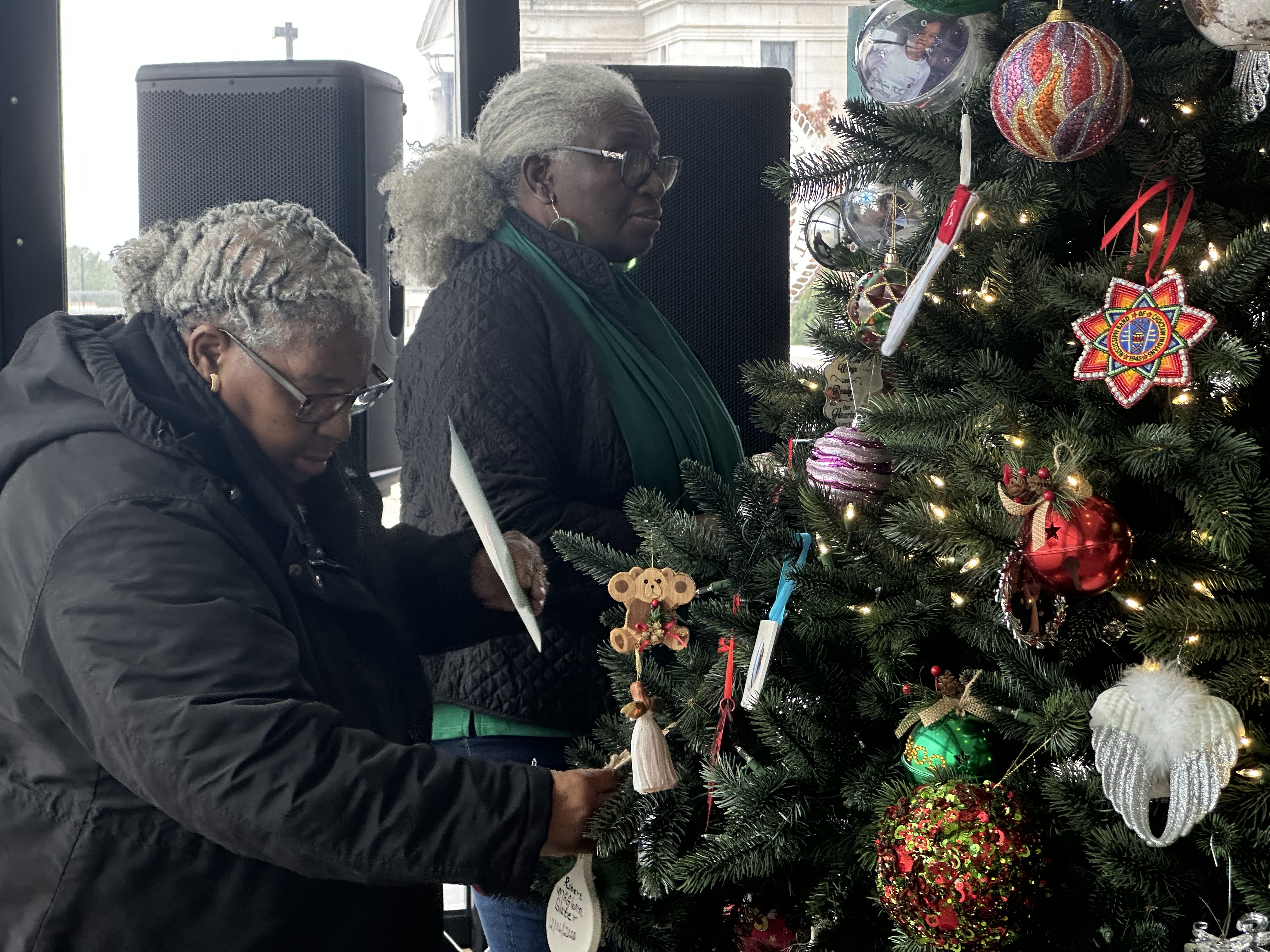 "Not forgotten": Christmas tree dedication held to honor crime victims