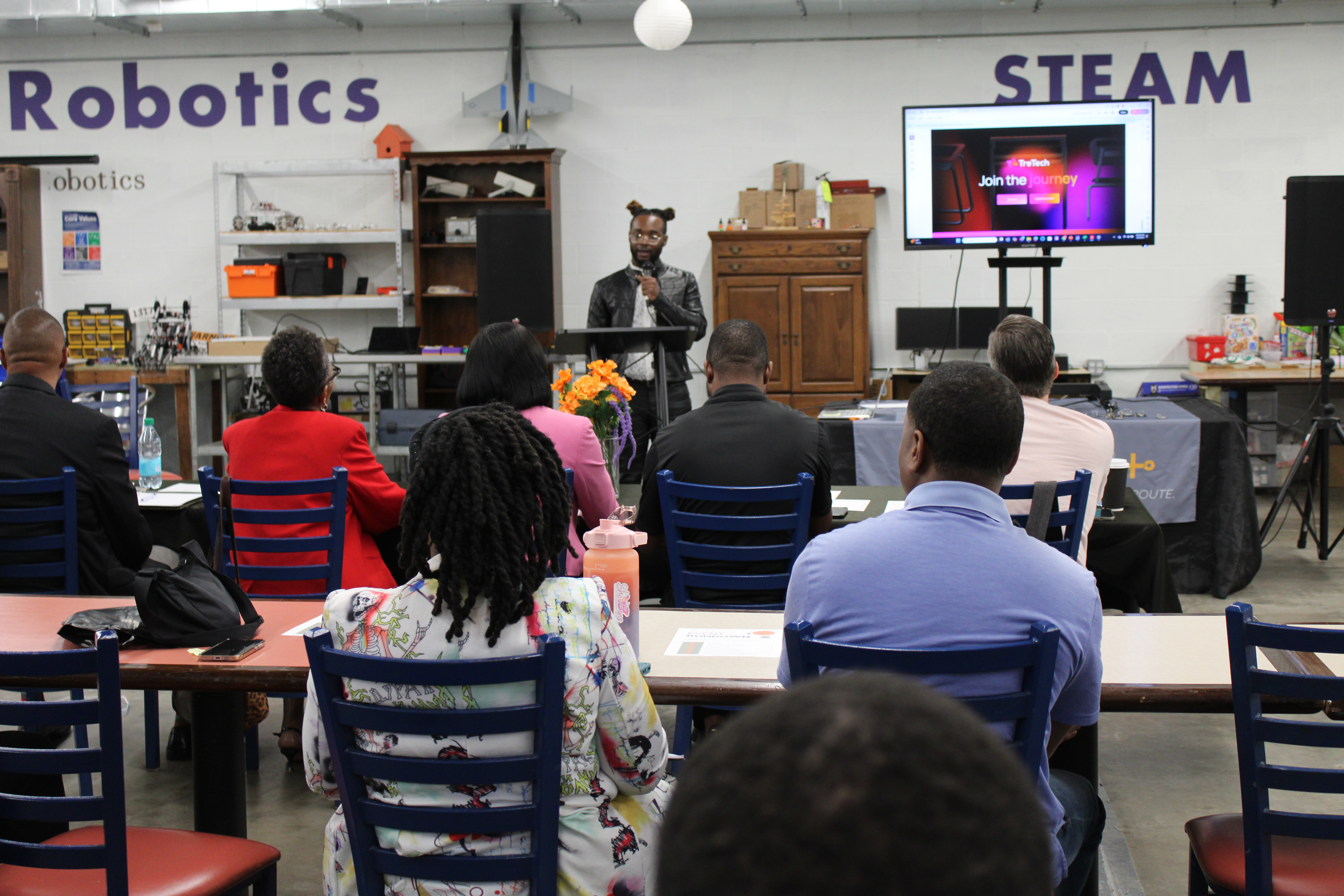 Entrepreneurs faced off in a pitch competition, drawing attention to ...