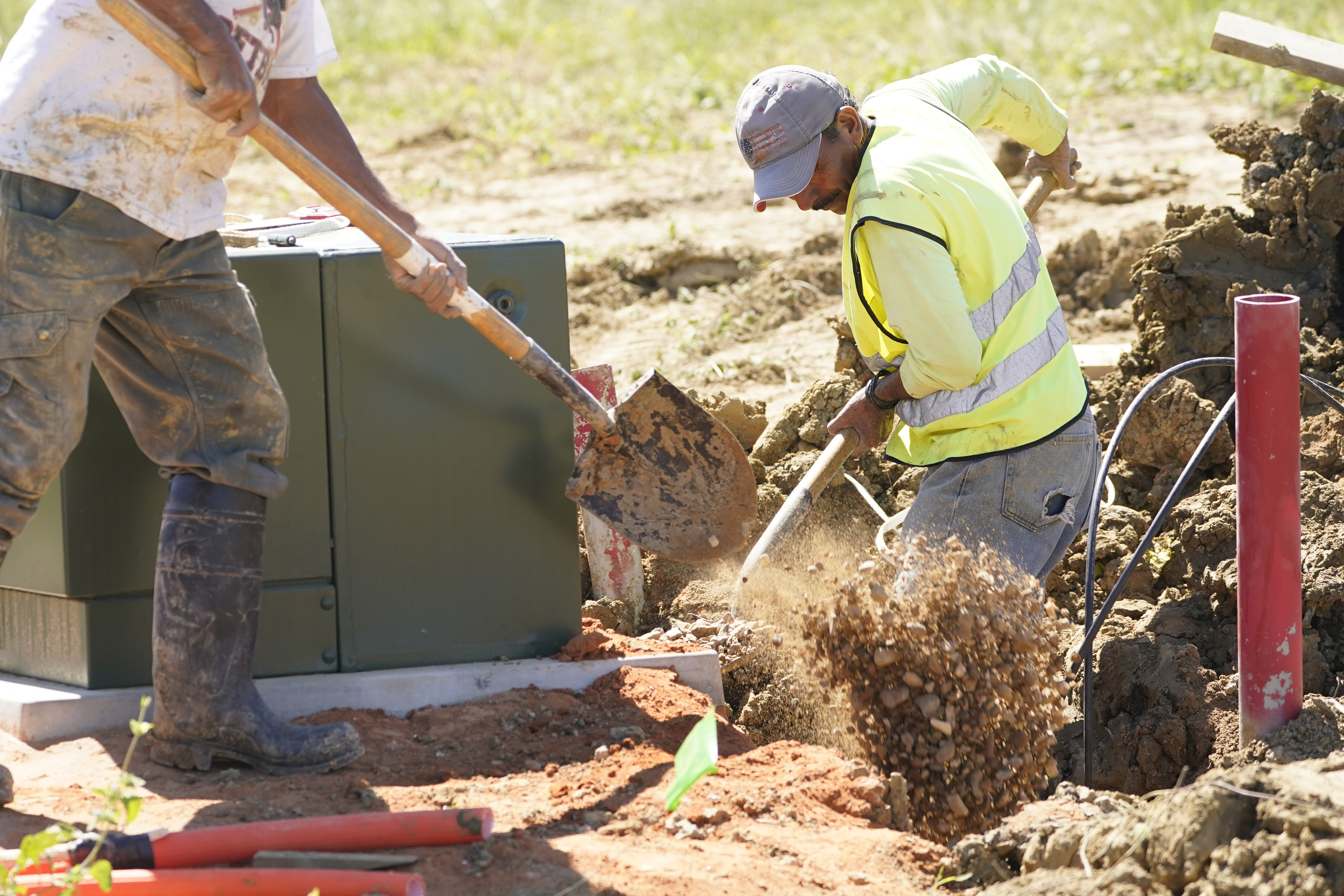 Mississippi records historic job count but economic uncertainty still ...