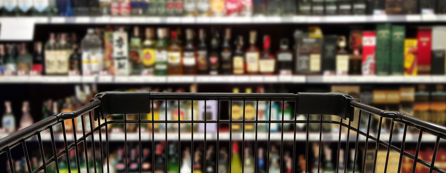 Hochul Signs Legislation Expanding Hours for Retail Alcohol Sales