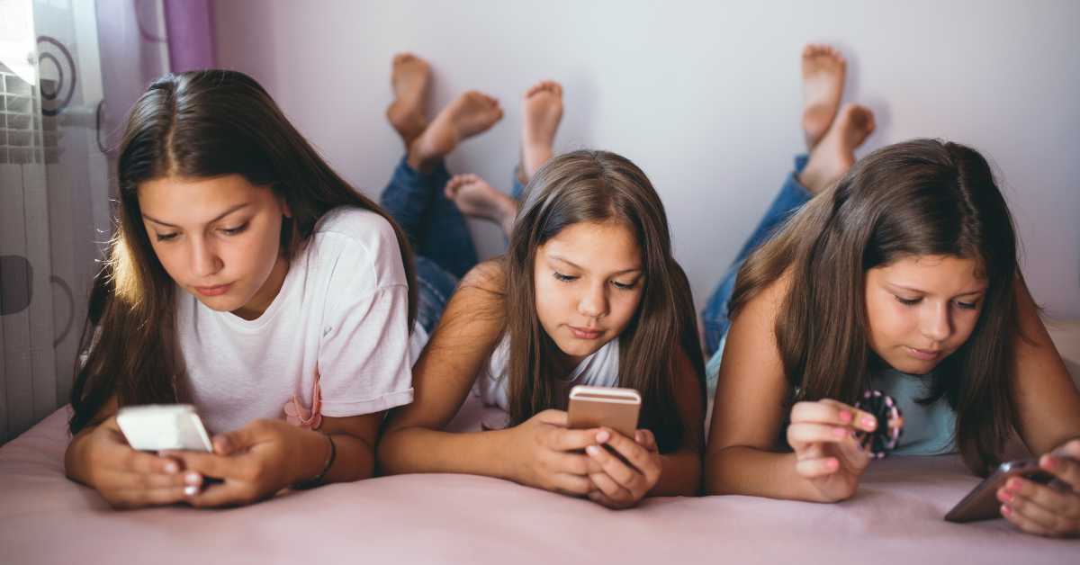 Making Sense of the Teen Brain and Social Media | PBS North Carolina